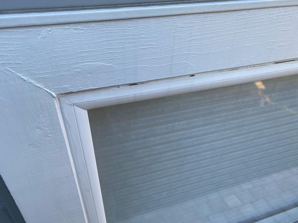 Water leak from top of window frame in heavy rain | DIY Home ...