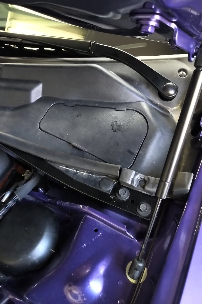 Has anybody installed a 19-20 Redeye air intake into a 2018 Hellcat ...