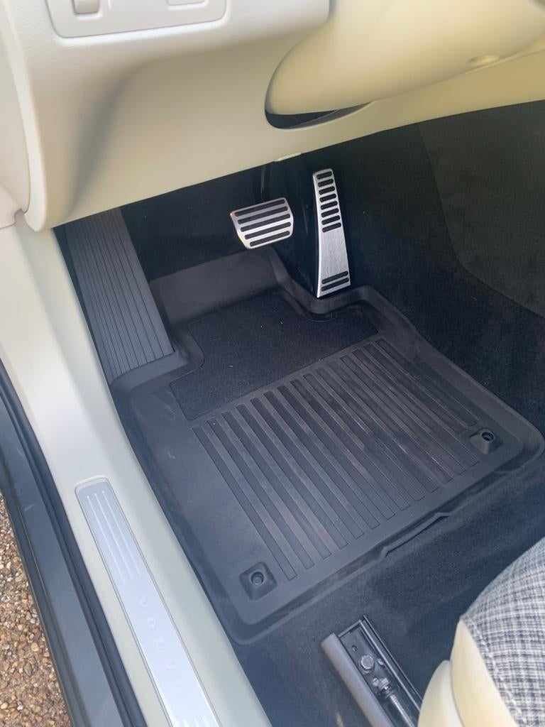 2020 Volvo XC60 T5 Osmium Gray/Blond City-Weave Textile Build Thread ...