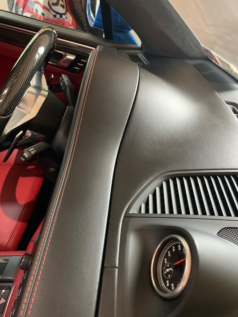 Leather dash pad separation | Porsche Macan Forum