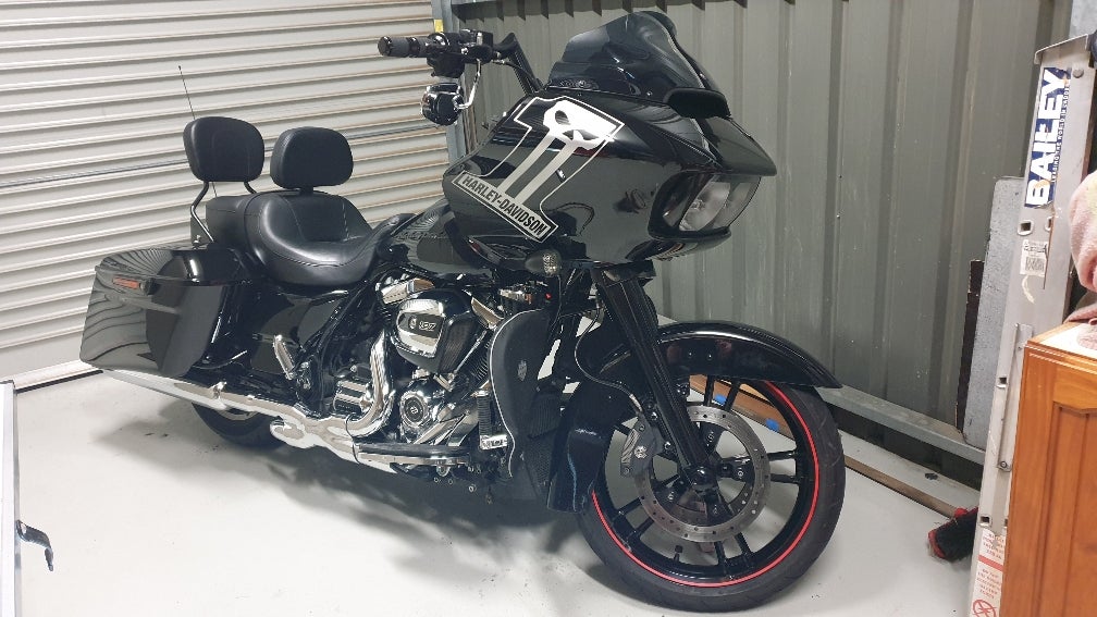 KST Kustoms Spearheads vs Factory 47 Signature for a 2020 Road Glide ...