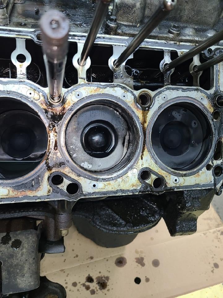 Melted piston | Ford Powerstroke Diesel Forum