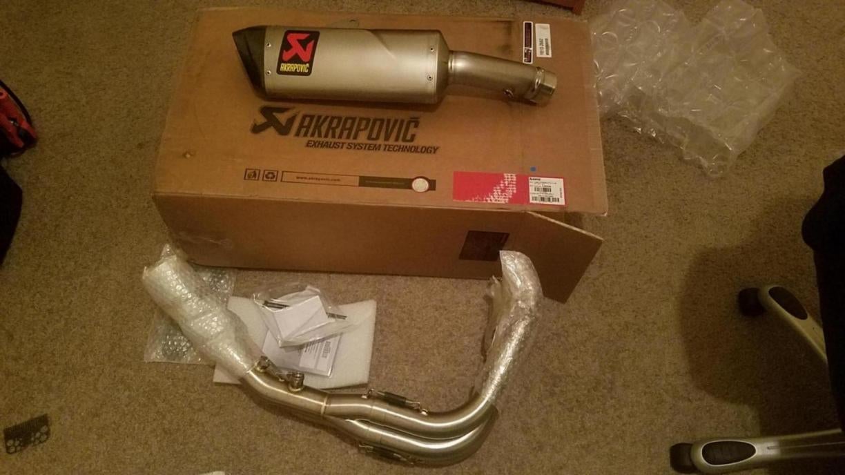 Using the stock exhaust end can with Akra Evo headers on the S1000RR ...