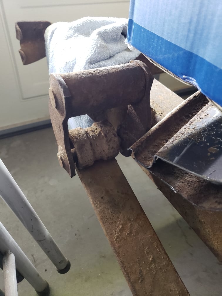 Pic Of Rear Leaf Spring Shackle | Chevy Tri Five Forum
