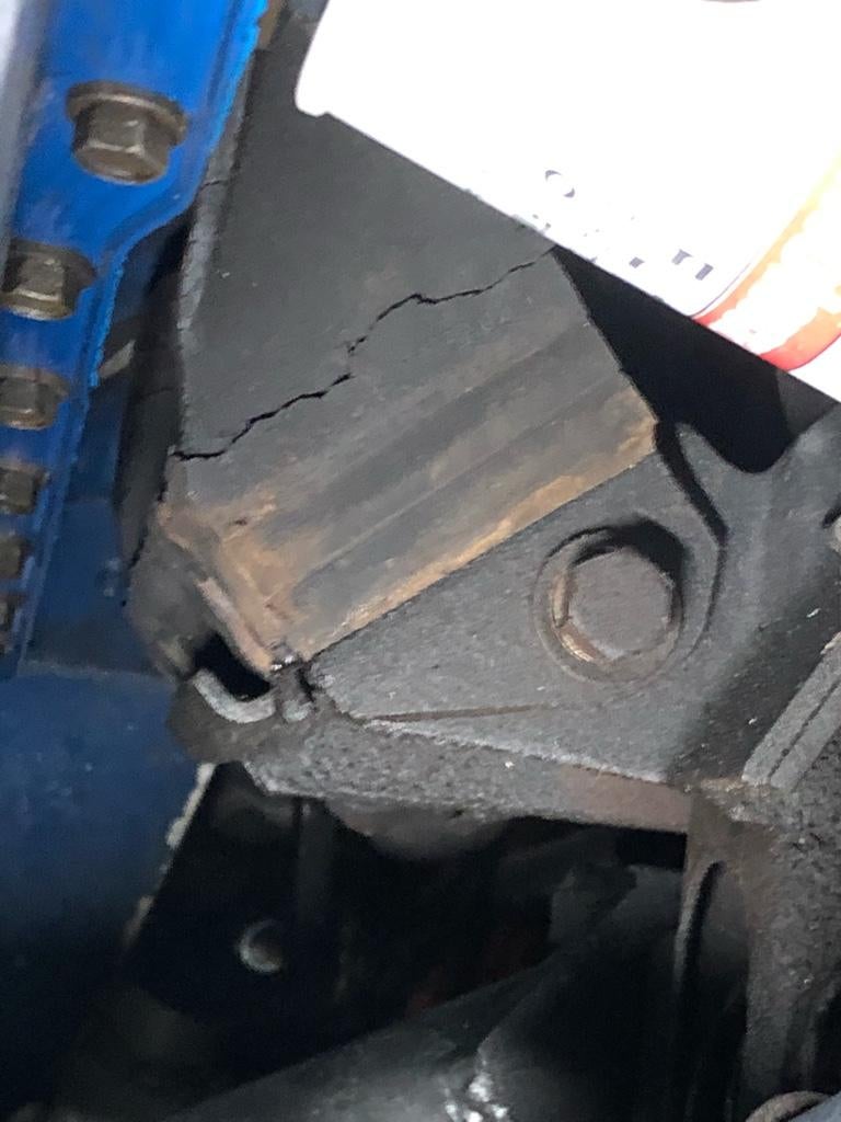 Motor mounts broken, need replacement | Vintage Mustang Forums