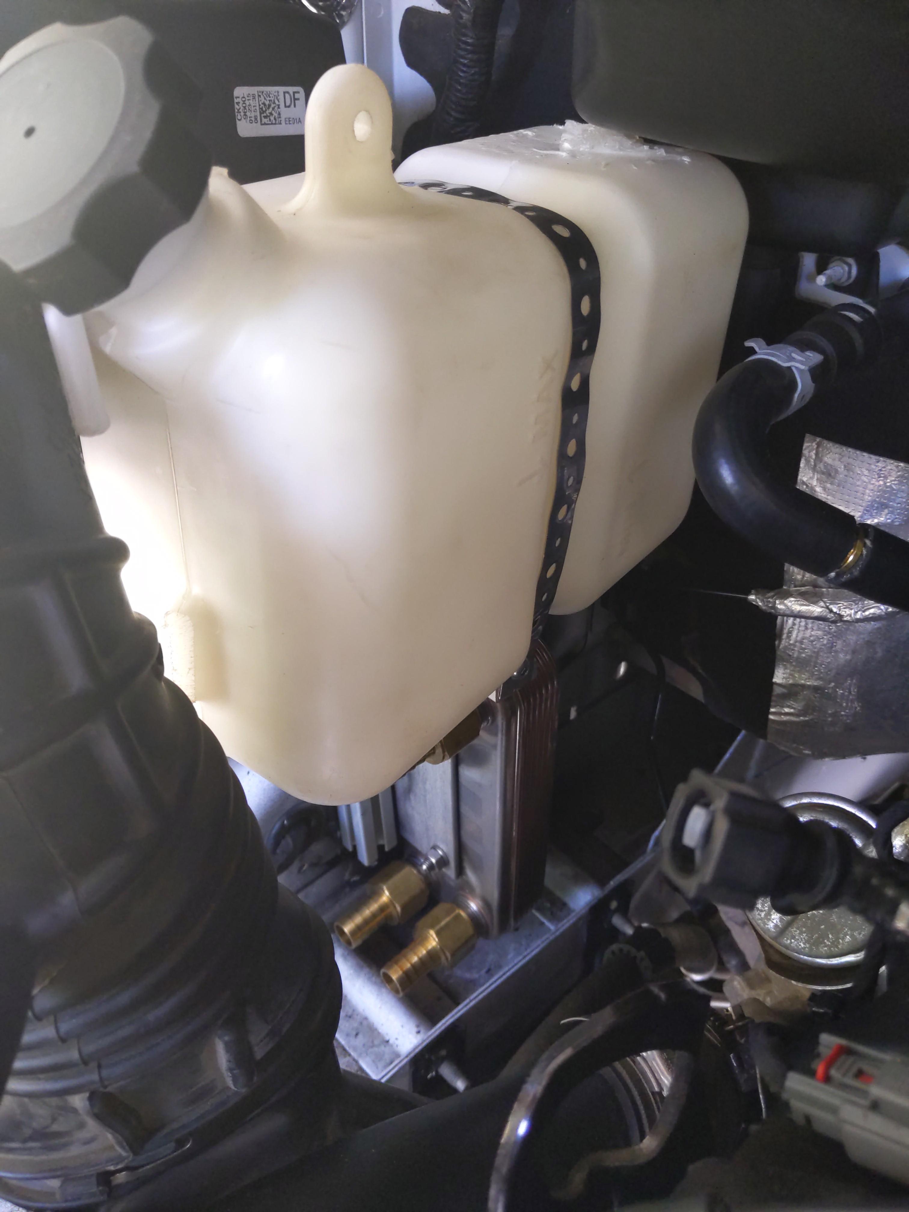 Hose routing for expansion tank and heat exchanger | Ford Transit USA Forum
