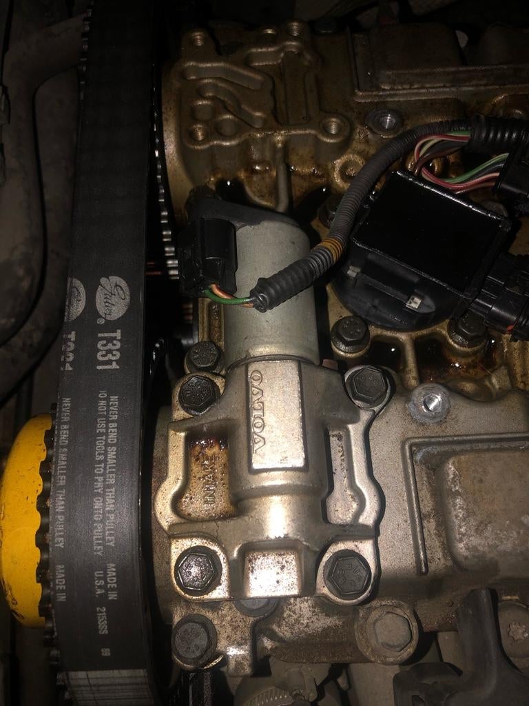 Weird oil leak. Vvt solenoid? | SwedeSpeed - Volvo Performance Forum