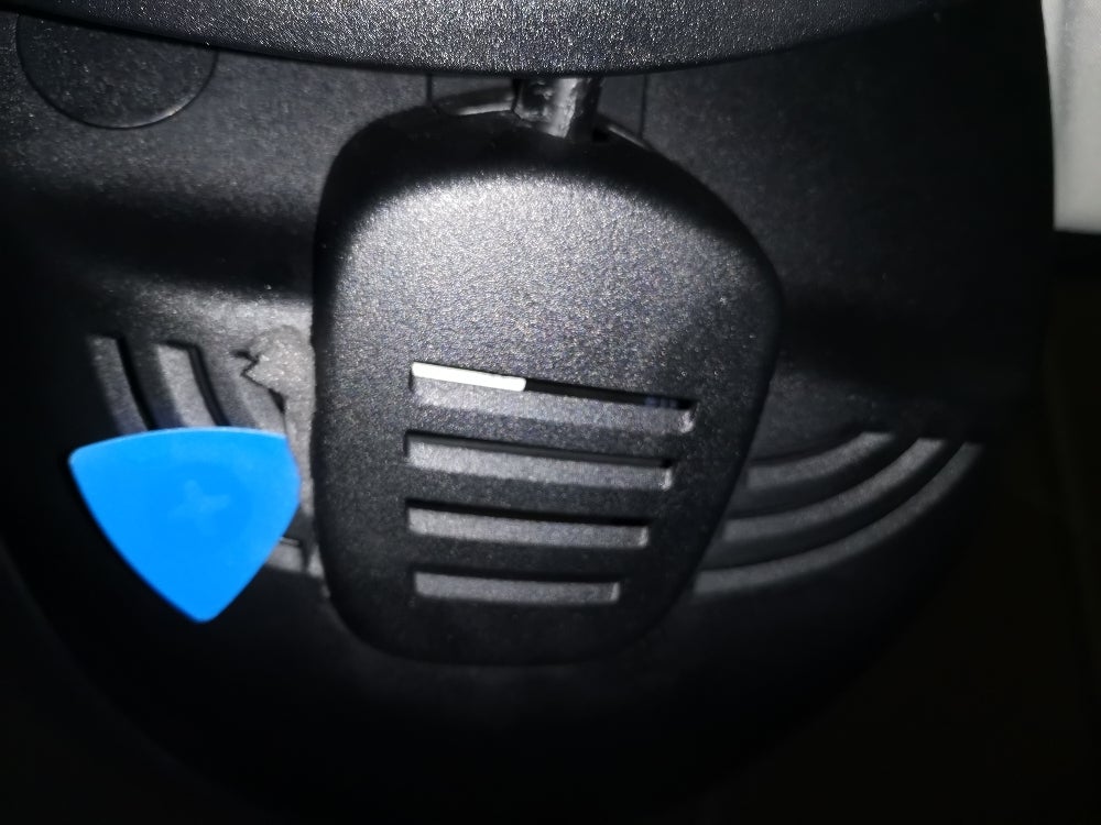 Rattle In Intellisafe Box | SwedeSpeed - Volvo Performance Forum