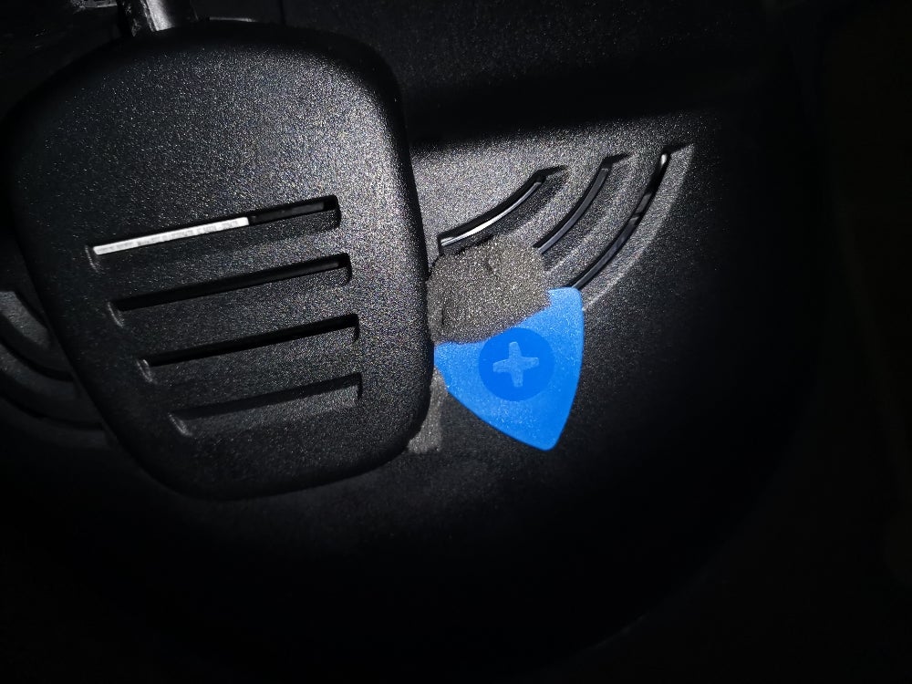 Rattle In Intellisafe Box | SwedeSpeed - Volvo Performance Forum