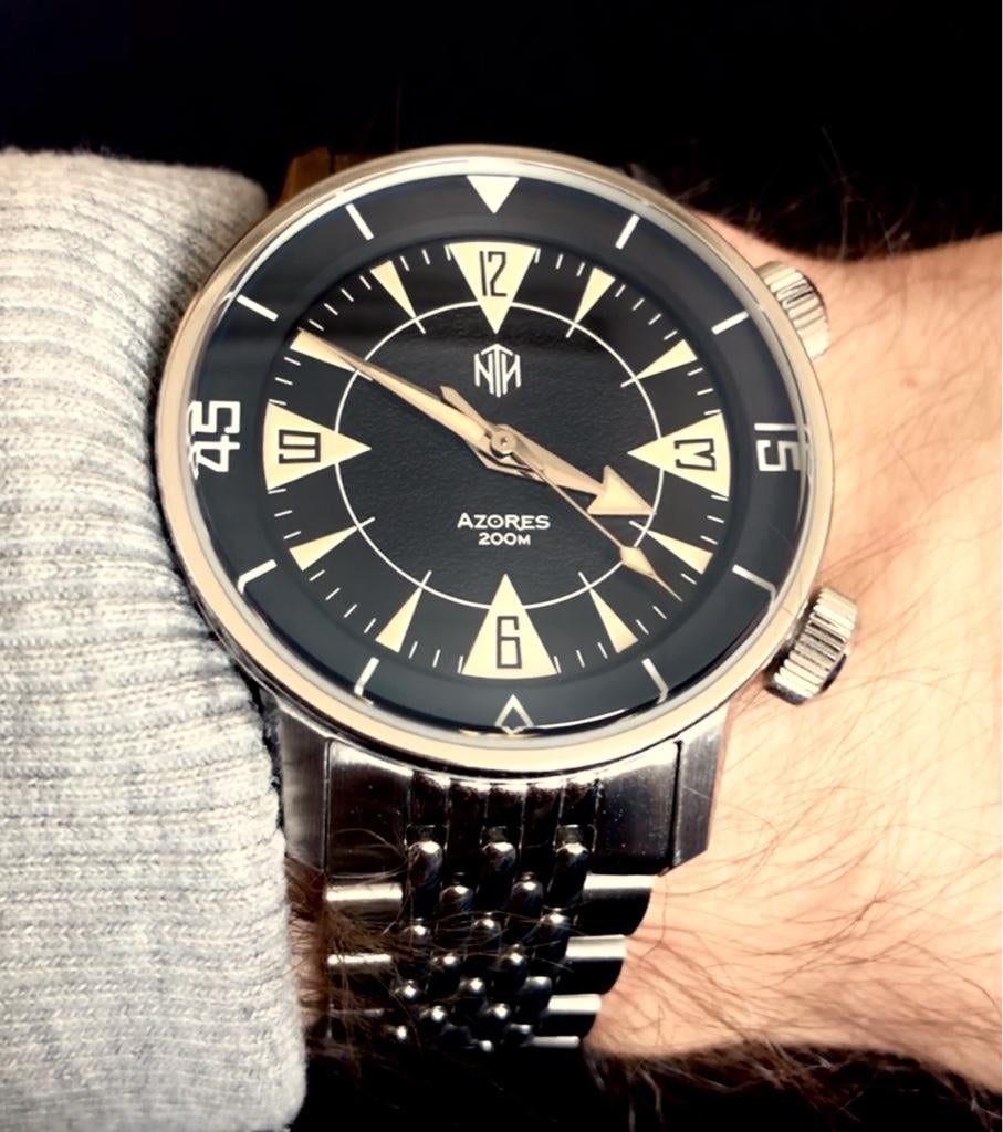 Internal bezels - screw-down crown? | WatchUSeek Watch Forums