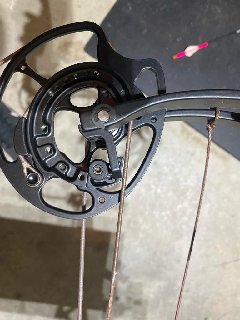 This one has me stumped. Elite remedy | Archery Talk Forum