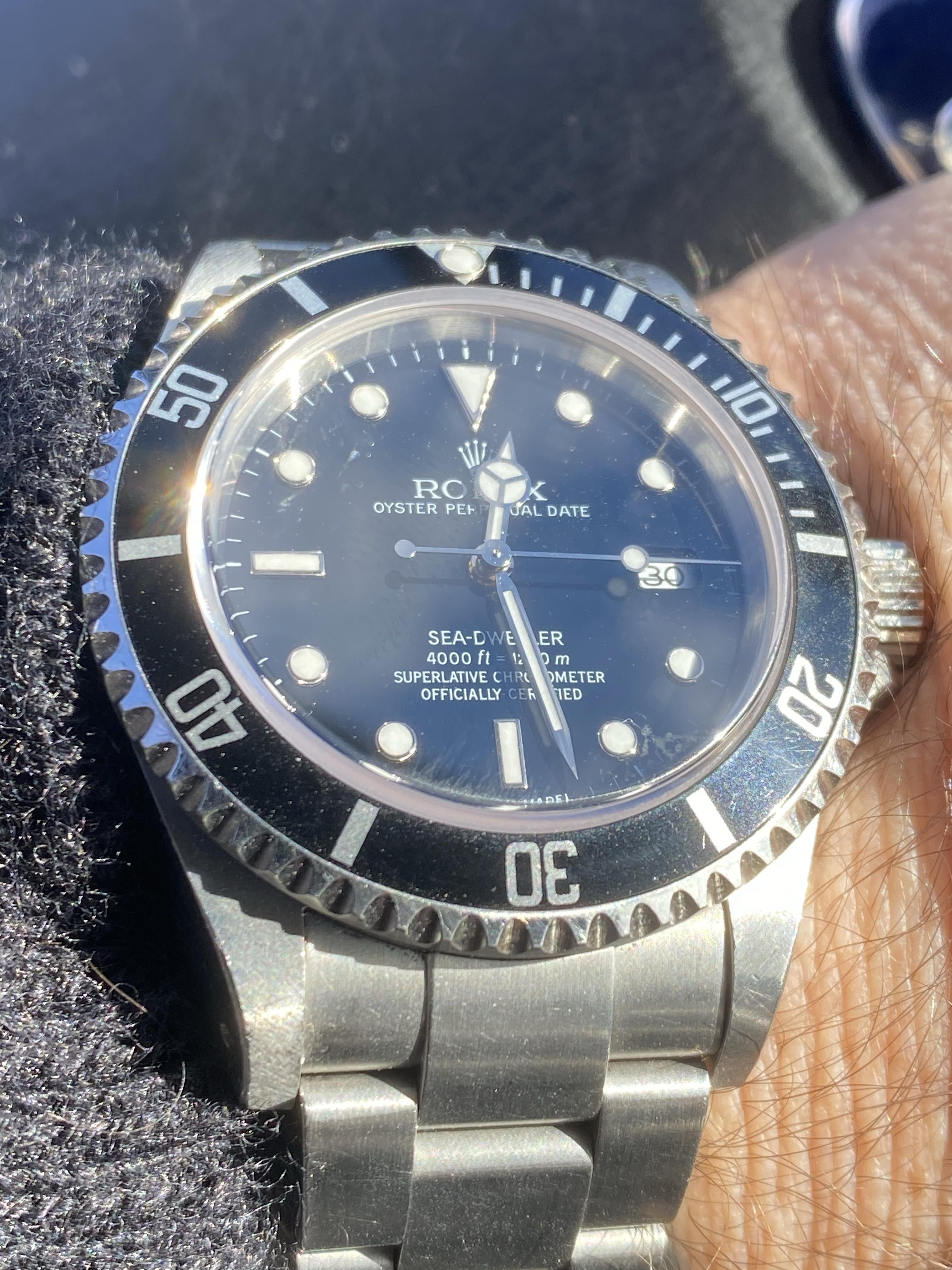Do you use your Rolex as a daily watch? Show your scratches ...
