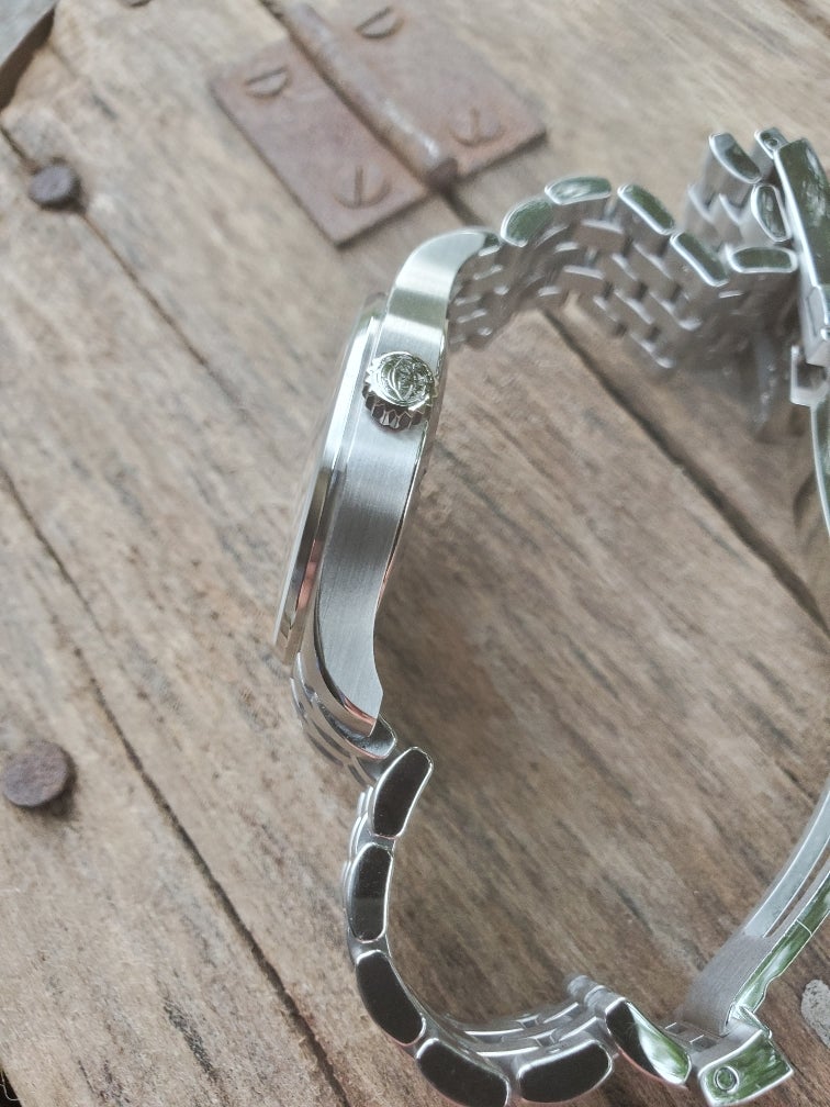 IWC Mark XVIII silver/white dial with OEM bracelet and strap ...