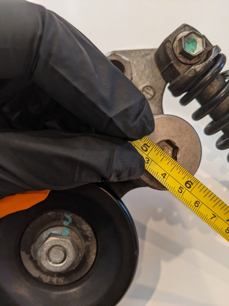 Volvo XC90 & S80 V8 - How-To: Serpentine Belt, Tensioner & Idler ...