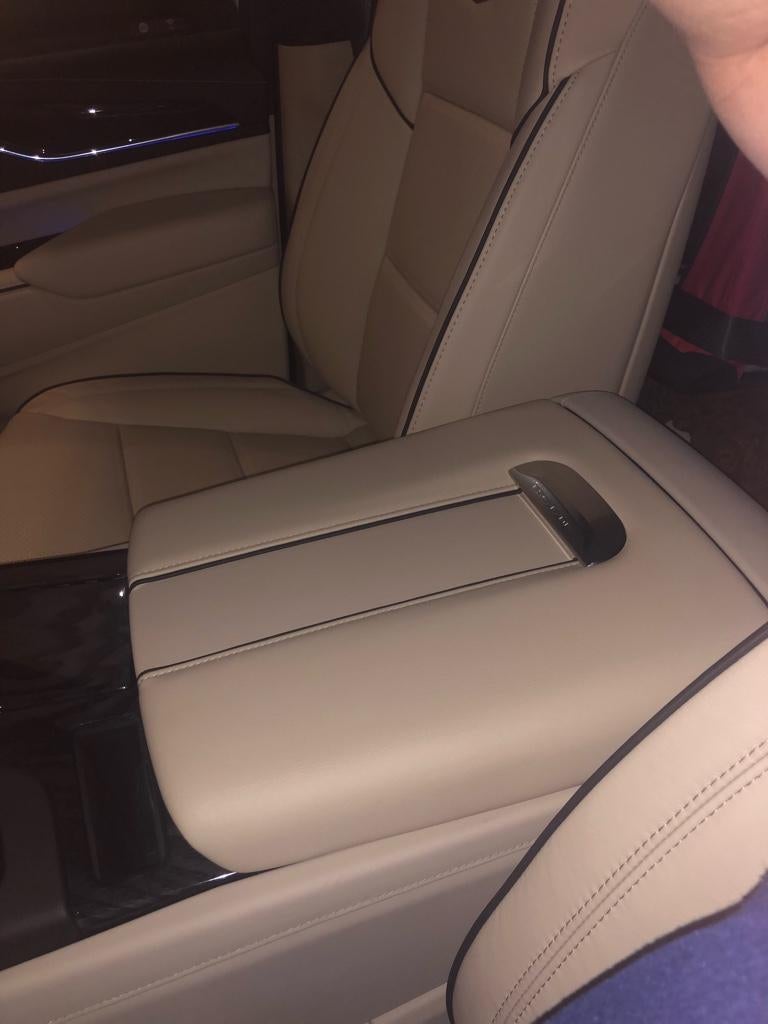 2021 Premium Luxury Crystal White/Parchment Interior | Cadillac Owners ...