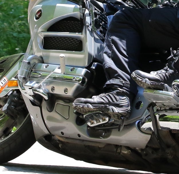 Goldwing Seating Position (Knee problems / Cramped). | GL1800Riders Forums