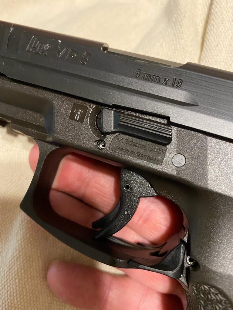 Noticed some possible damage on my VP9 frame. | HKPRO Forums