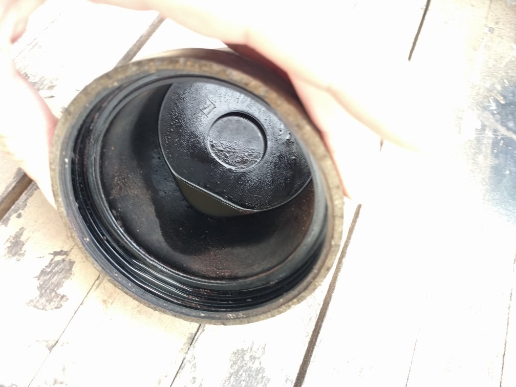 Fuel Filter Canister - O-Ring Installation and Filter Replacement ...