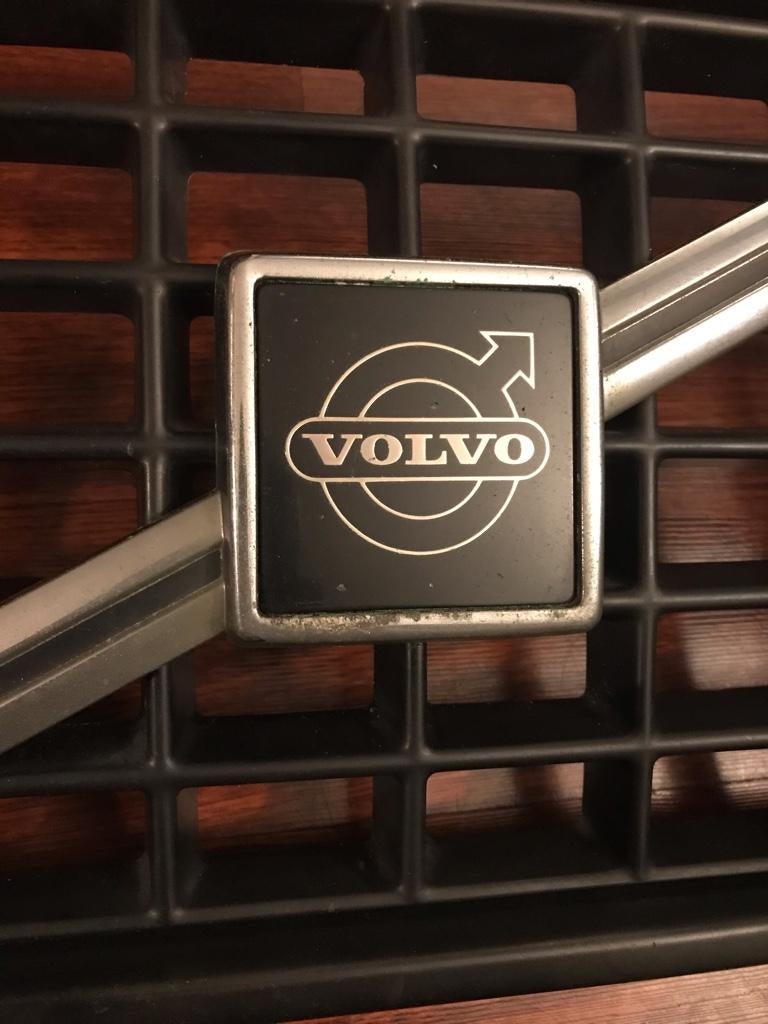 Volvo 740 Turbo Grille | SwedeSpeed - Volvo Performance Forum