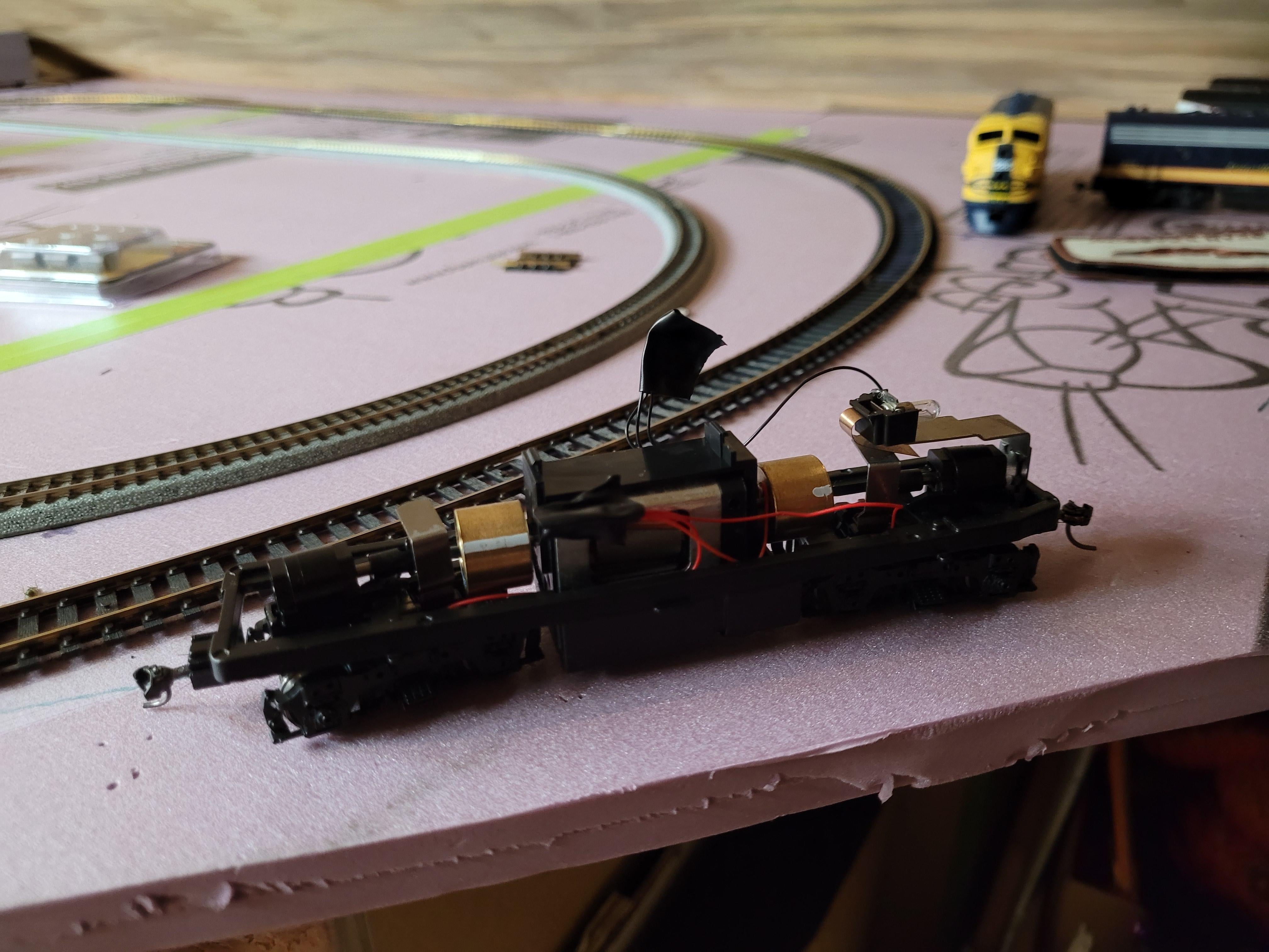 Athearn Genesis Motor Mount and superglue | Model Train Forum