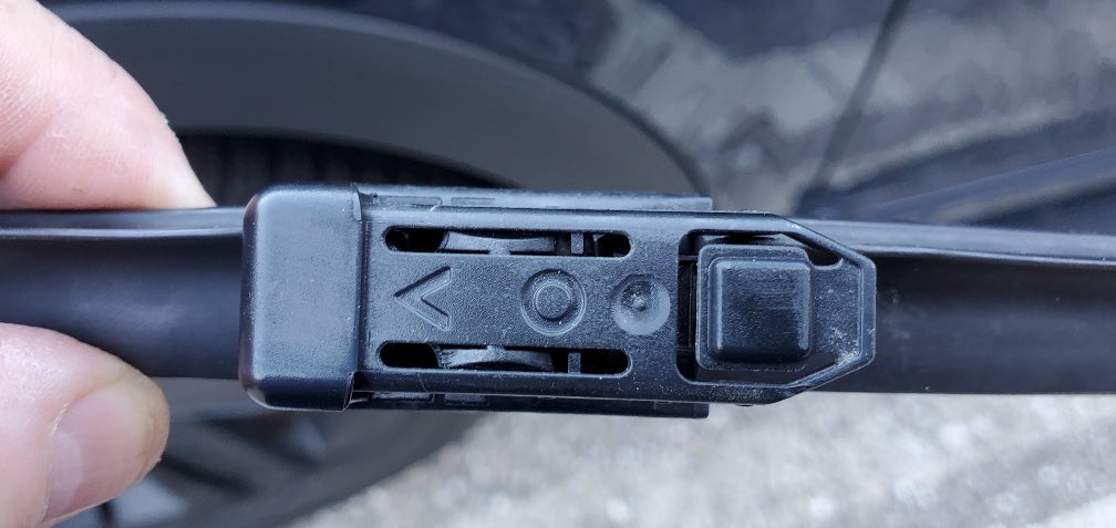 PSA: Bosch ICON wiper adapters don't fit | VW Vortex - Volkswagen Forum