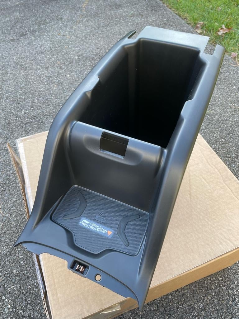 SOLD New Wireless Charging Center Console SOLD | Chevy Colorado & GMC ...