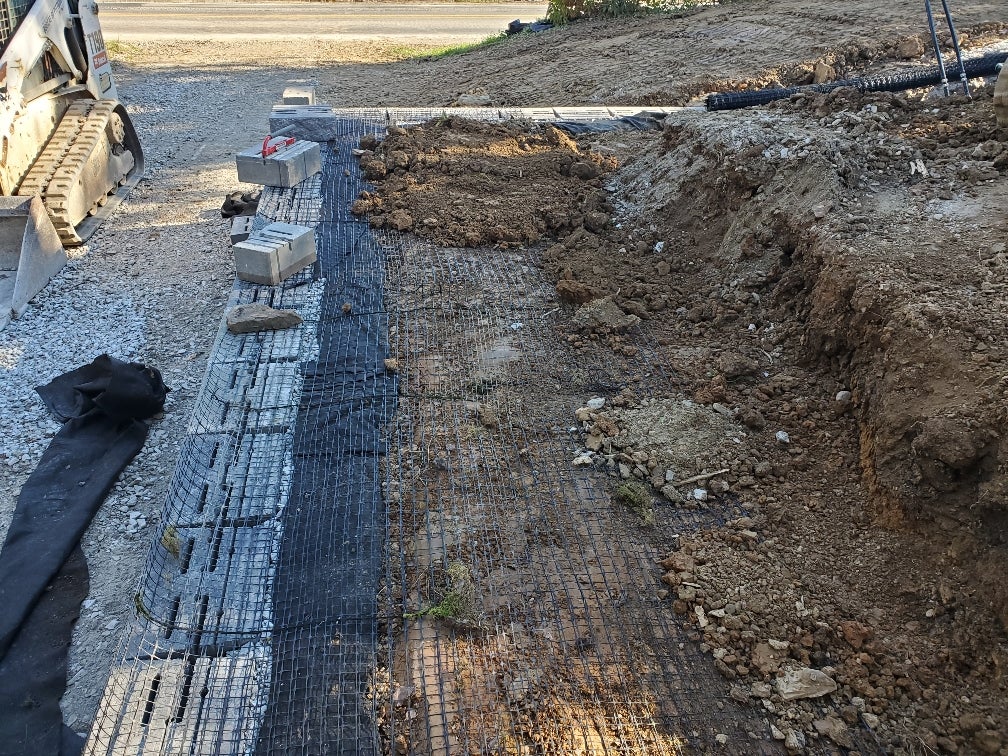 Retaining wall base | DIY Home Improvement Forum