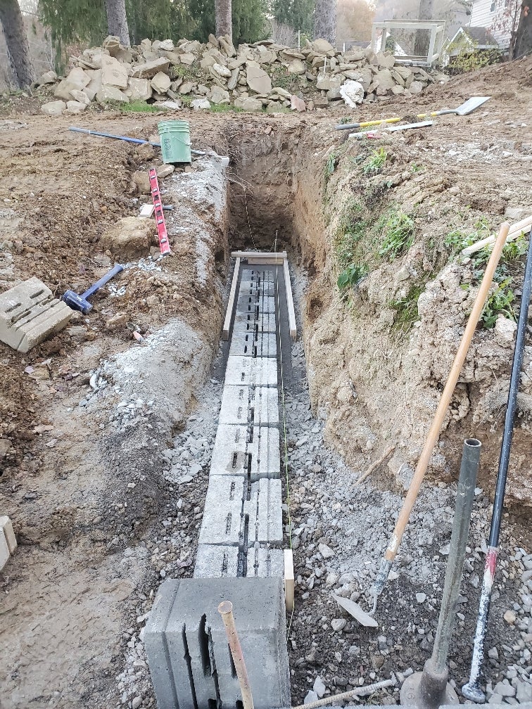 Retaining wall base | DIY Home Improvement Forum