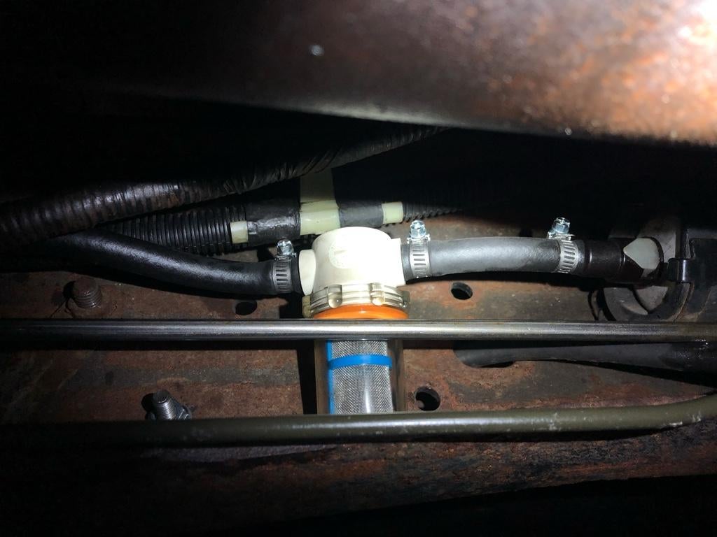 Has anyone installed pre fuel pump filter and hutch mod? Need help ...