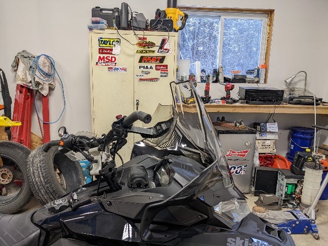 Mid windshield kit for G4 (860201258) | Ski-Doo Snowmobiles Forum