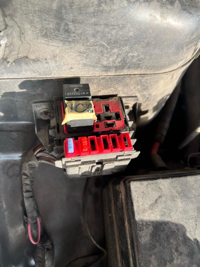 Auxiliary fuse box fuses? (diagram) | Ford Shelby GT500 Forum