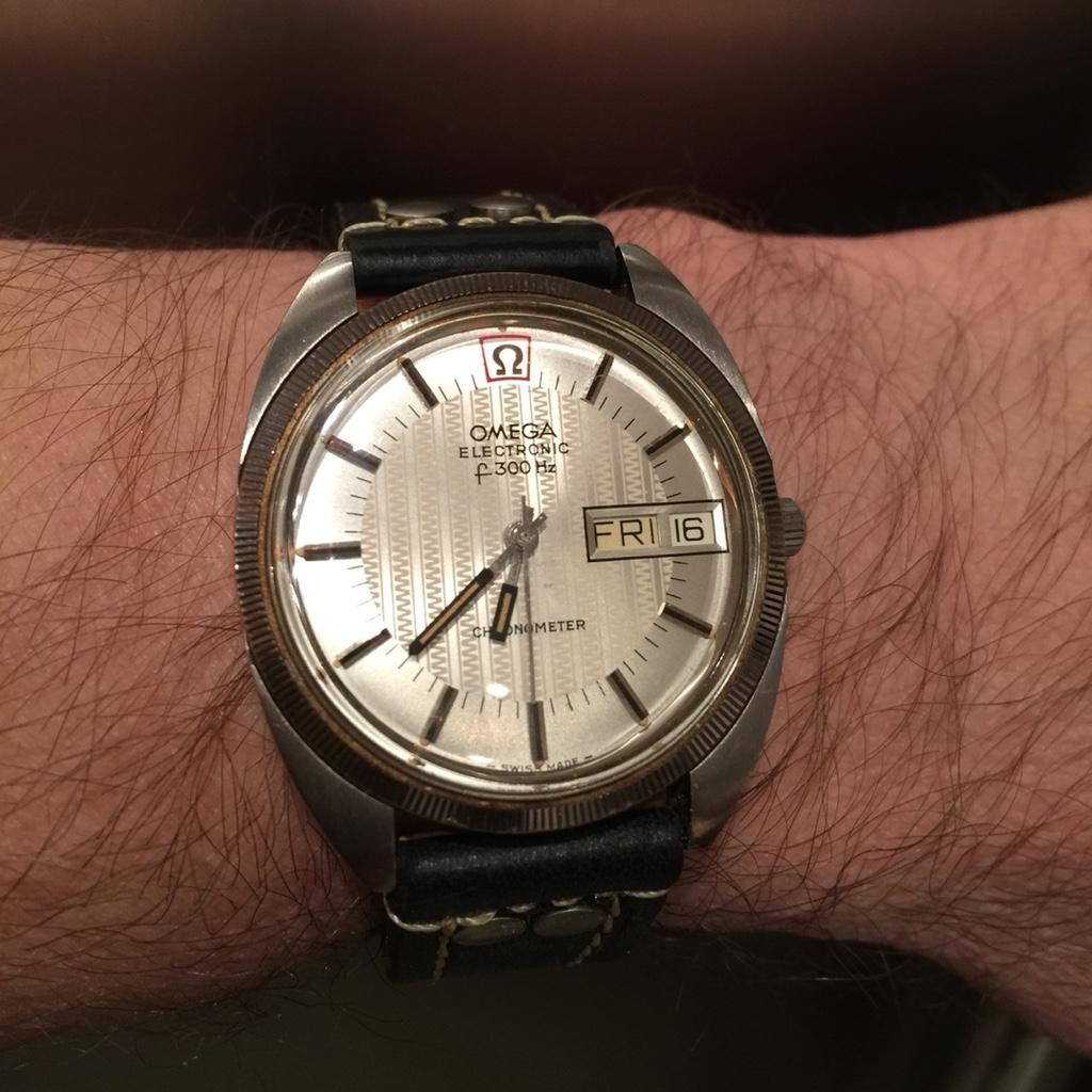 My first foray into Tuning Fork movements! (Bulova Accutron & Omega ...
