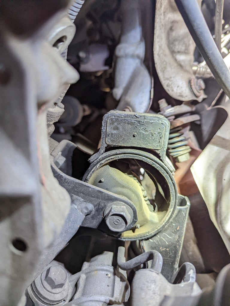 2005 Toyota Corolla LE 3rd engine mount question | Toyota Forum