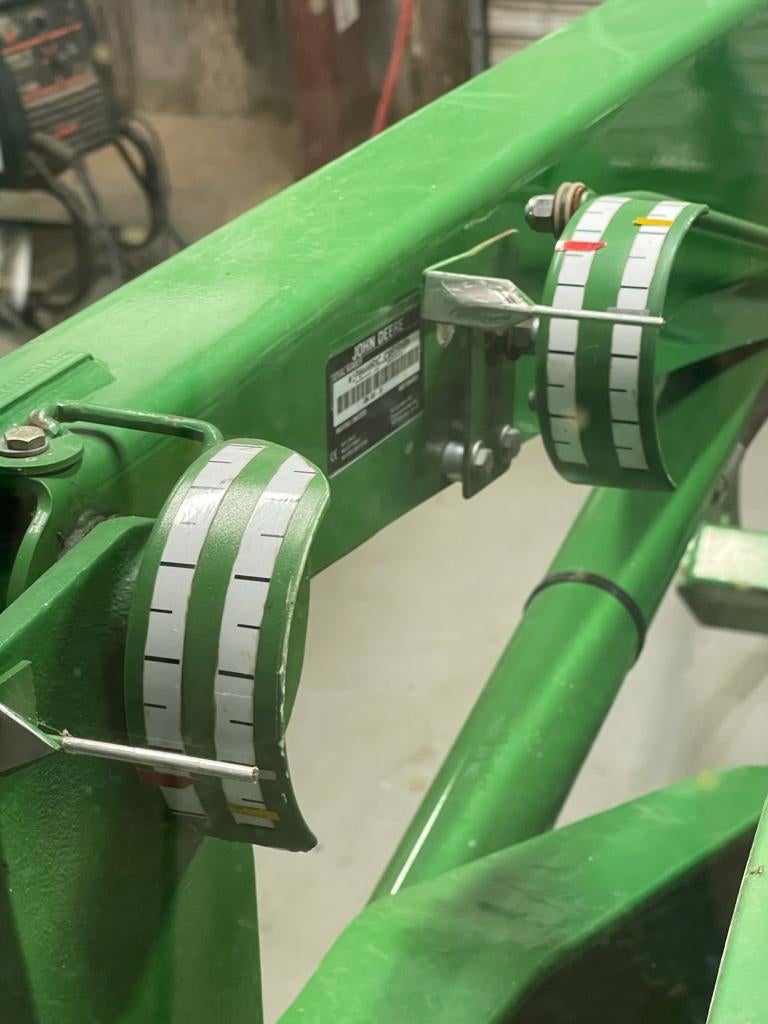 4044R with 440R Loader API (Bucket level Indicator) | Green Tractor Talk