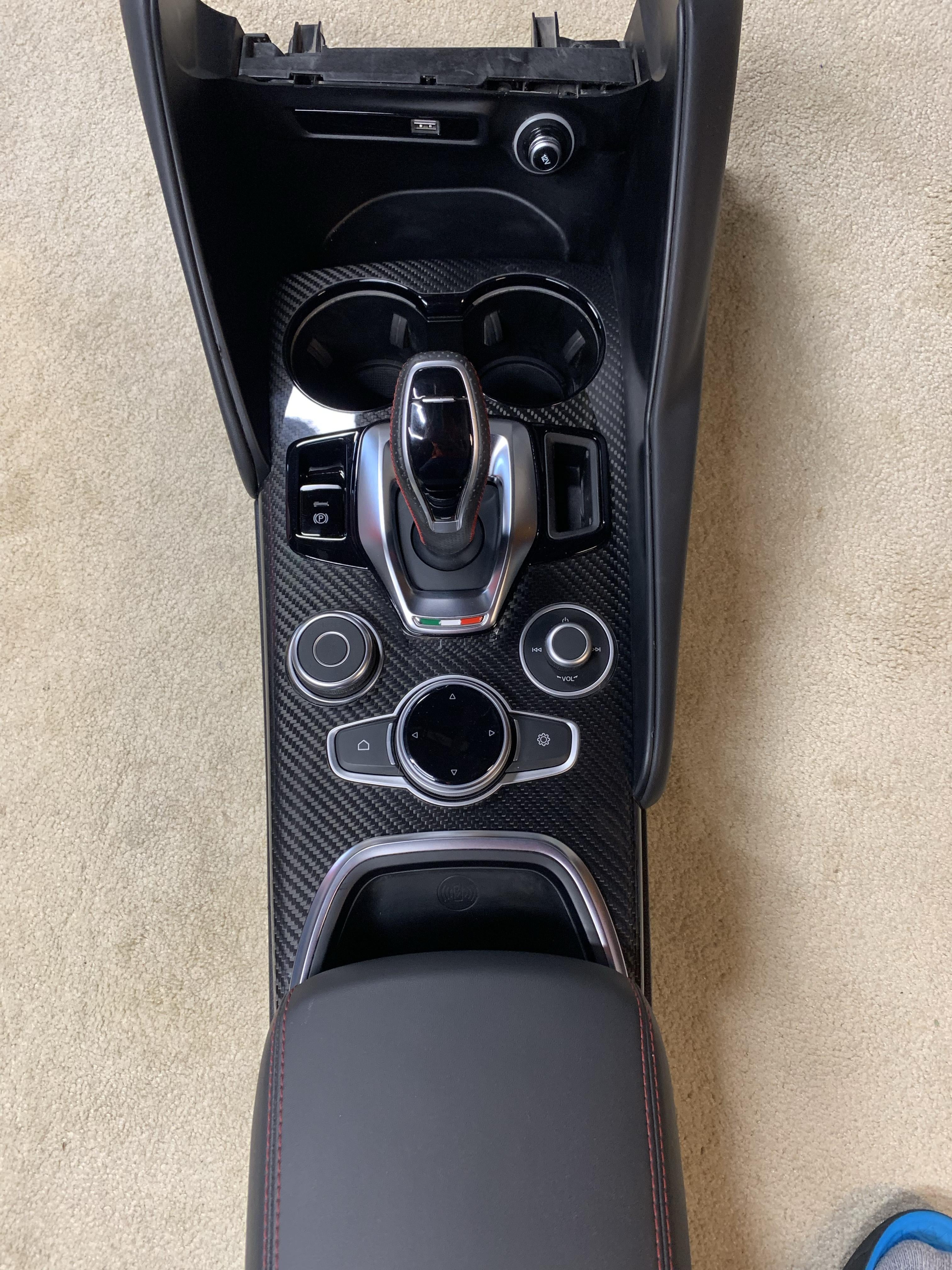 Guilia Front center console 2019 replaced with 2022 | Alfa Romeo Giulia ...