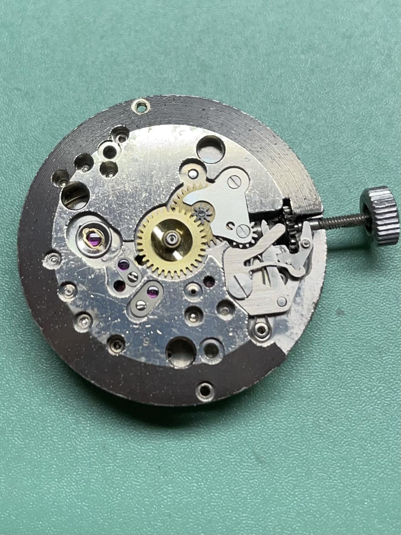 Need help identifying a movement | WatchUSeek Watch Forums