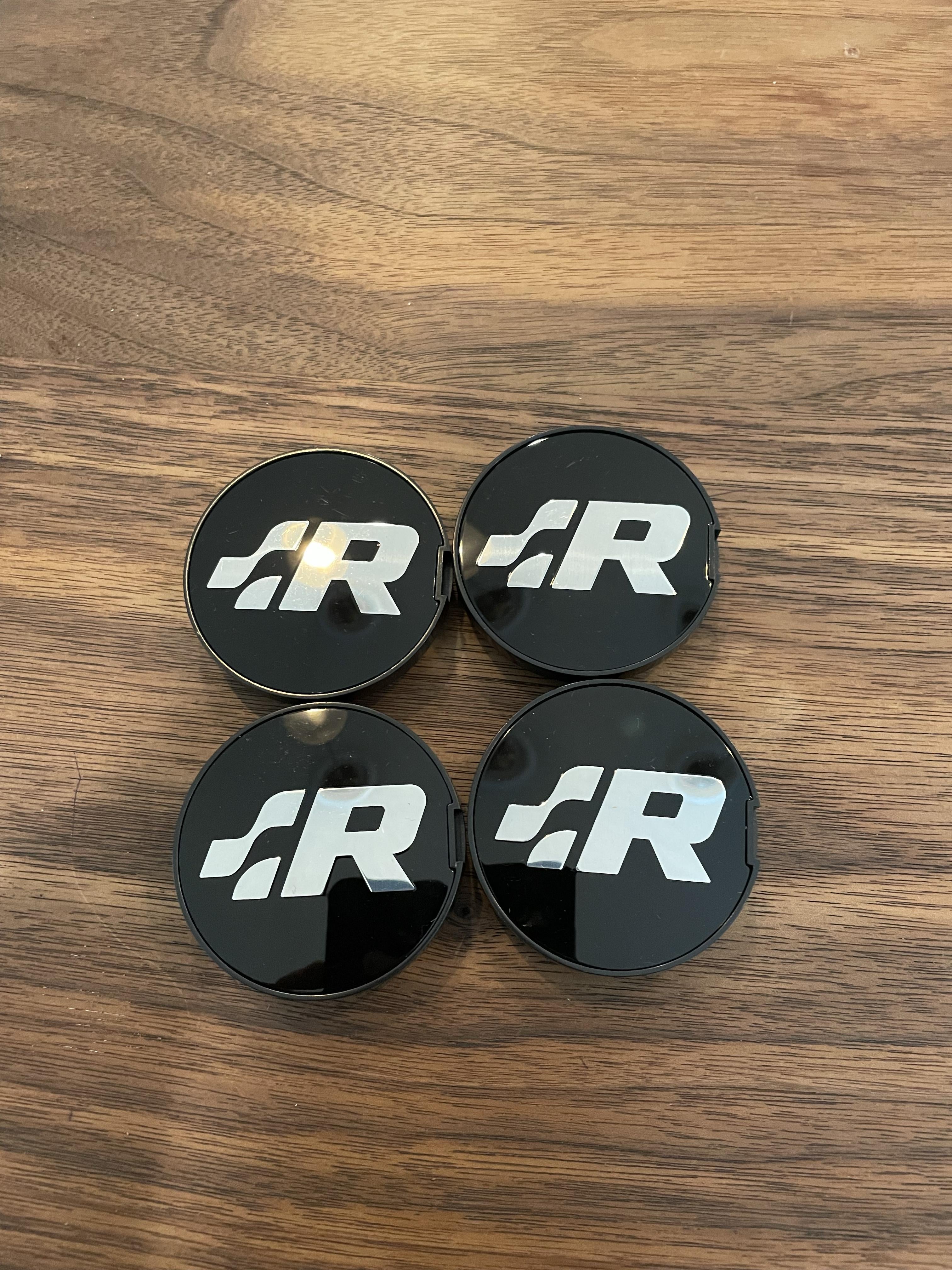 OEM R32 center caps | VW Vortex - Volkswagen Forum