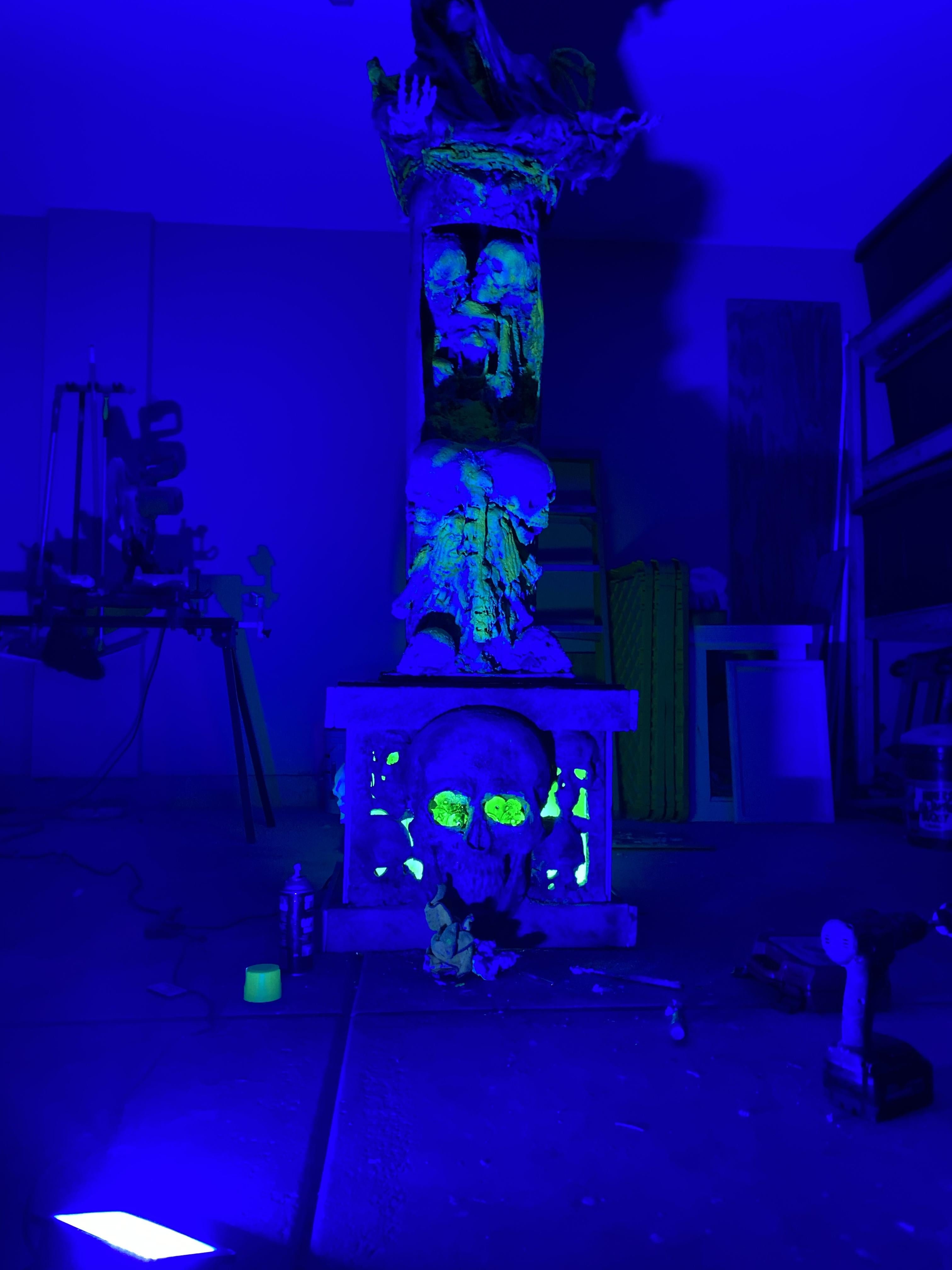 Cemetery column | Halloween Forum