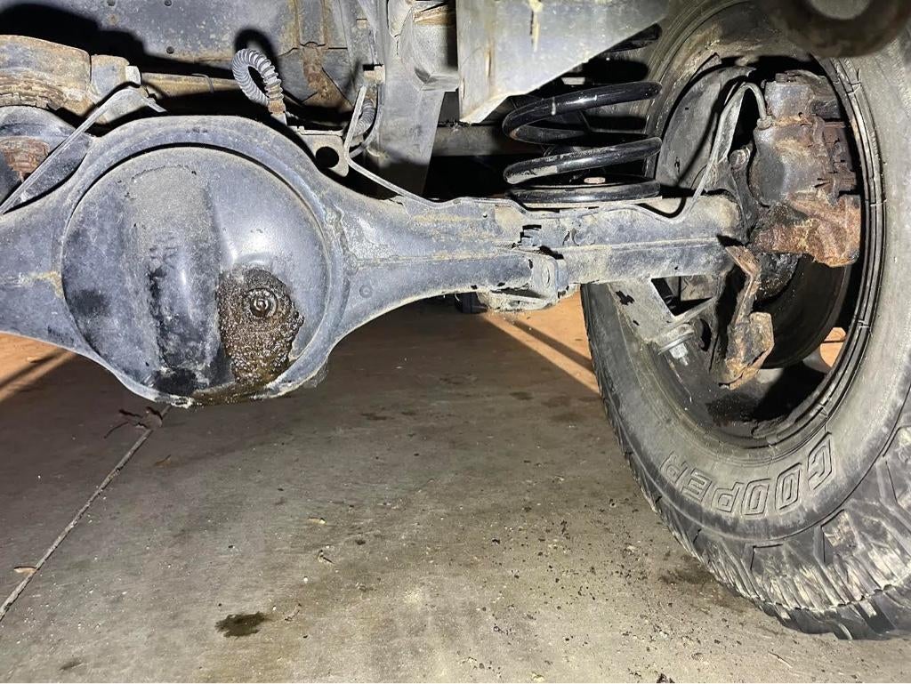 Help identifying what rear axle I have? | Defender Source Forum