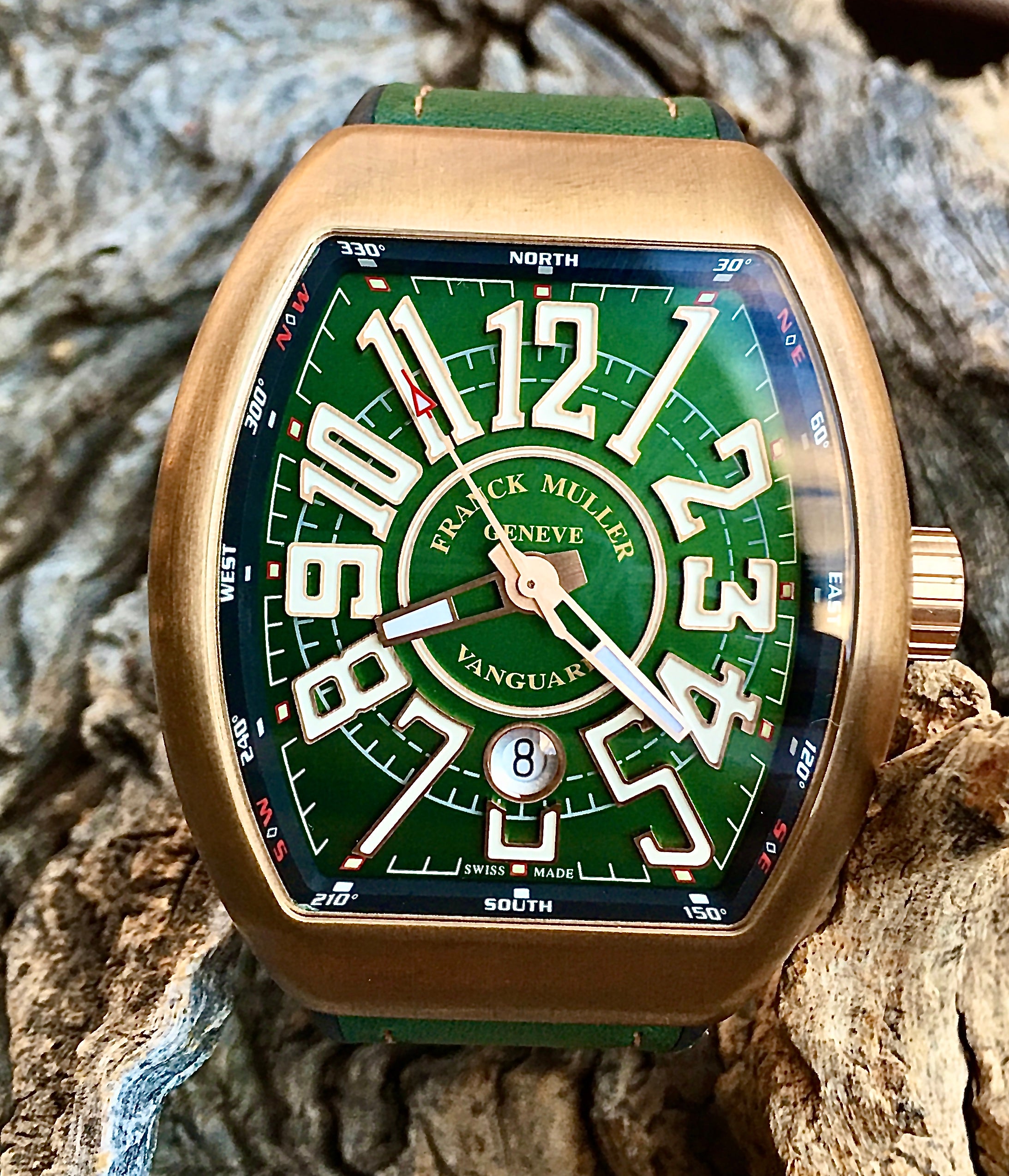 Anybody out there like tonneau shaped cases? | WatchUSeek Watch Forums