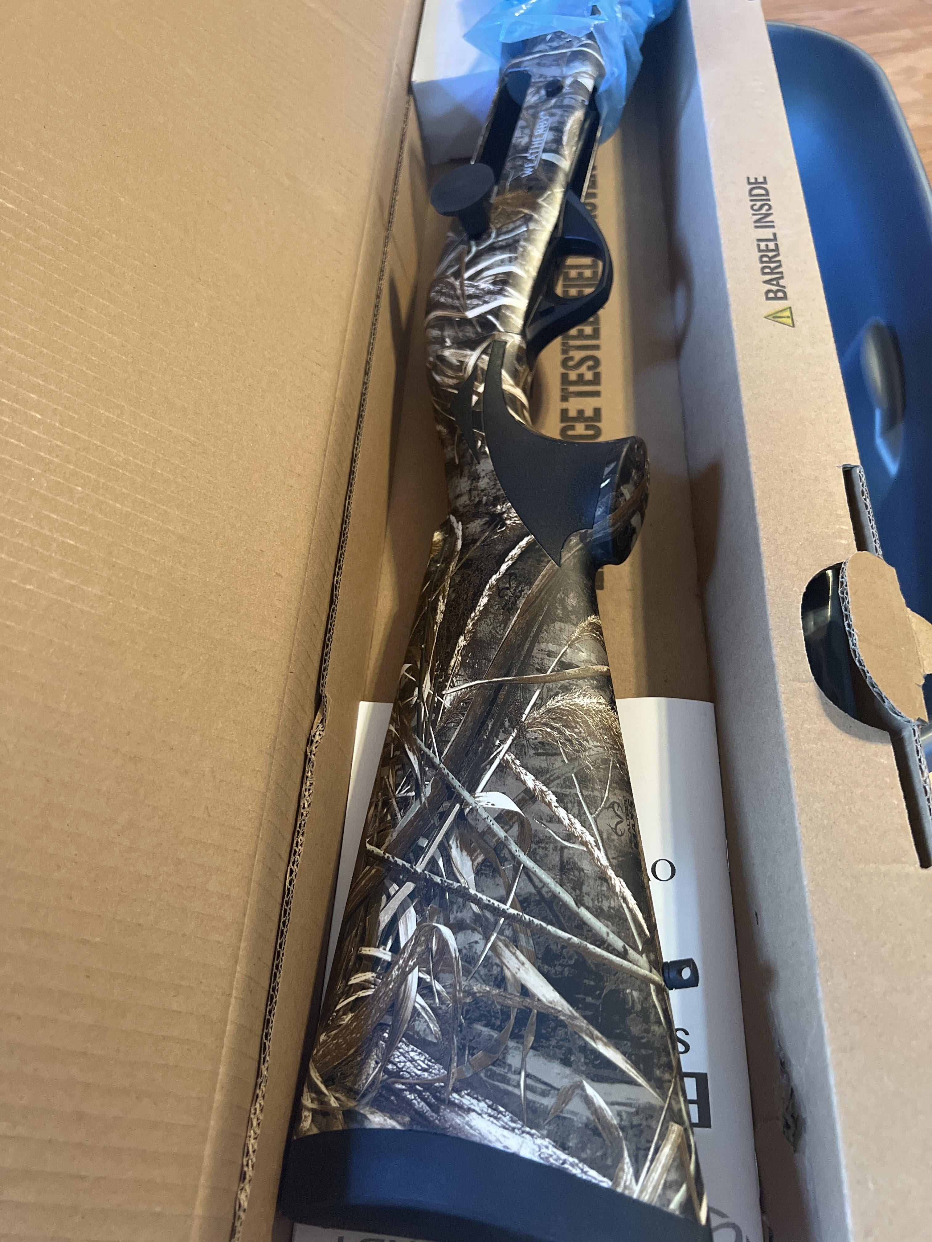 [ 700 usd ] Weatherby Element Waterfowl 20 Gauge Semiautomatic Shotgun ...