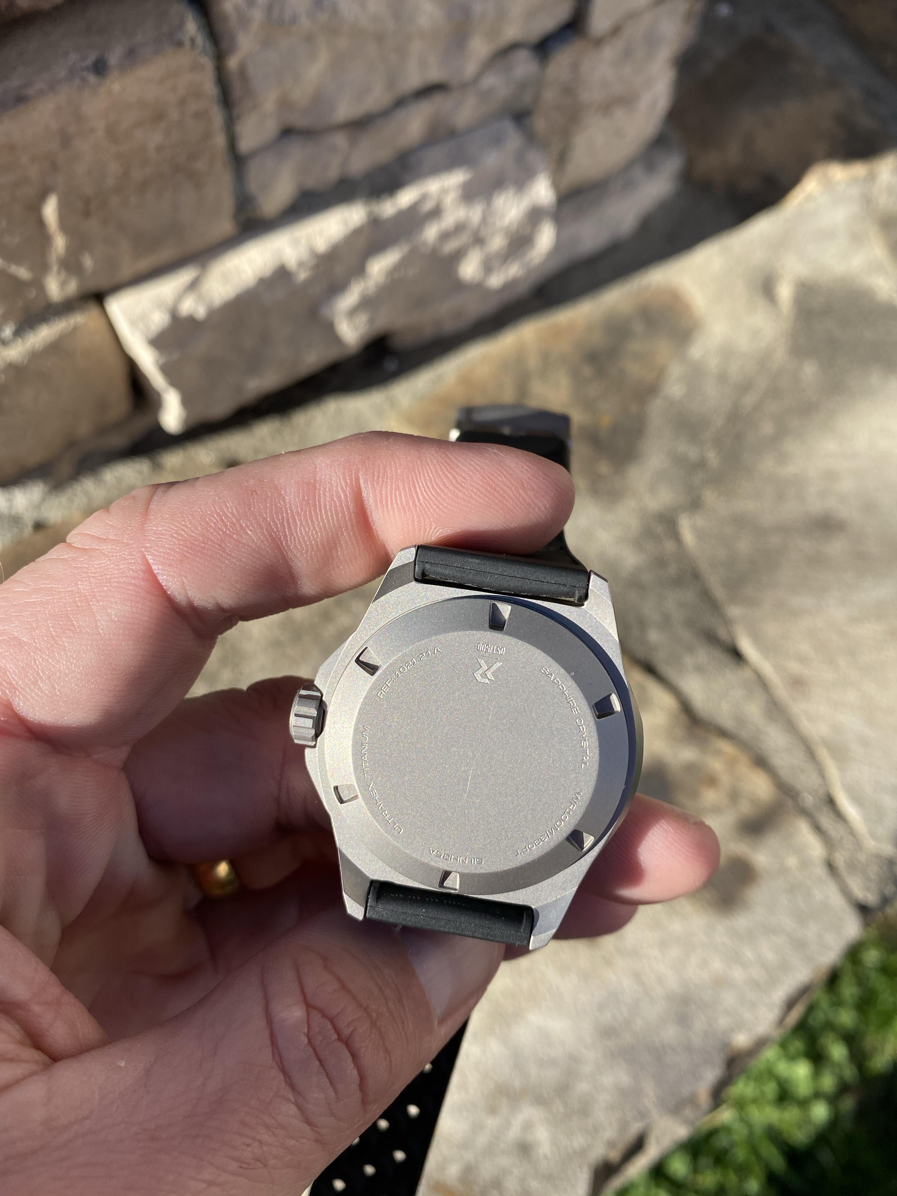 SOLD —FS: RZE RESOLUTE - CRIMSON RED (2 straps) | WatchUSeek Watch Forums
