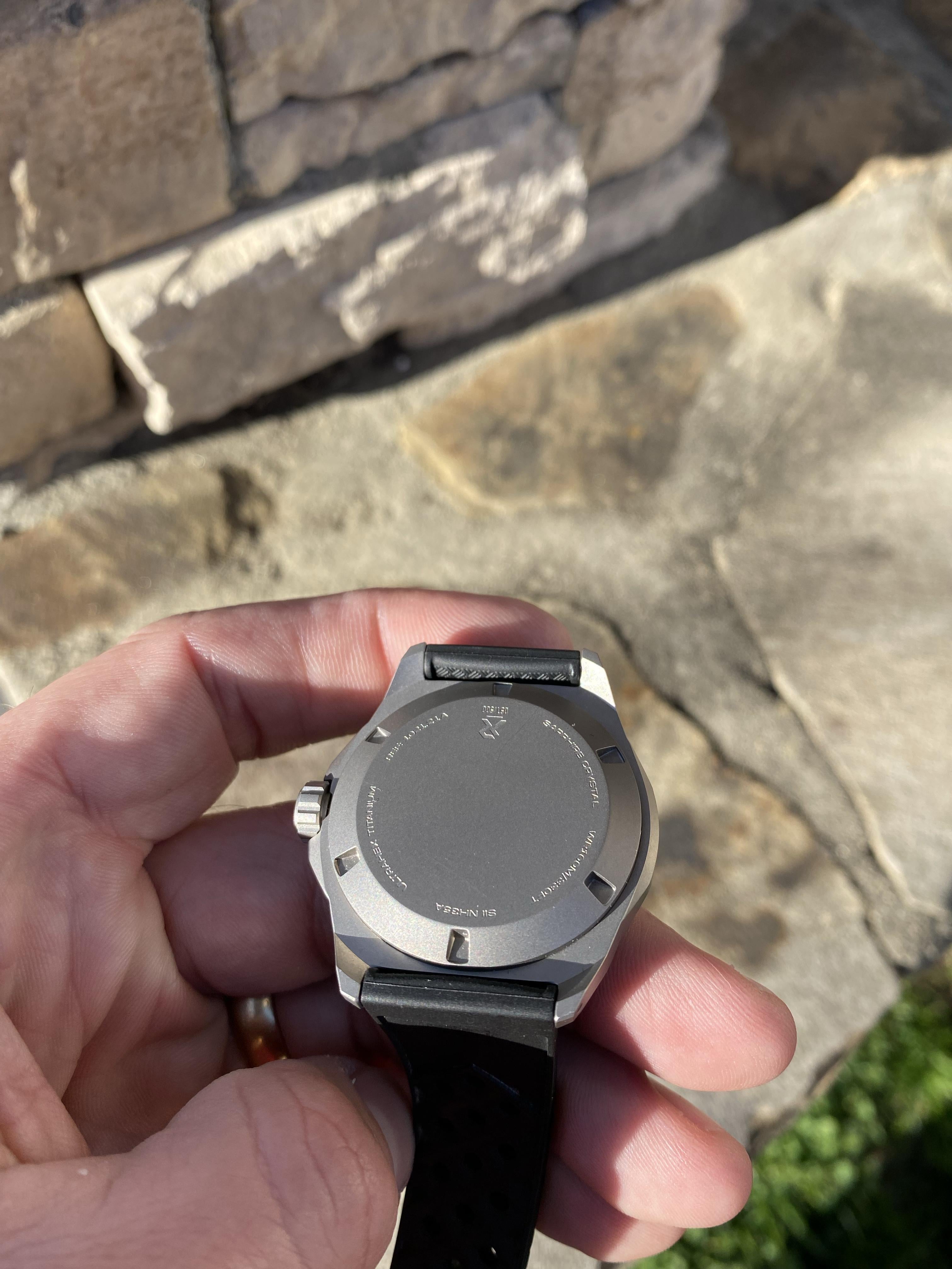 SOLD —FS: RZE RESOLUTE - CRIMSON RED (2 straps) | WatchUSeek Watch Forums