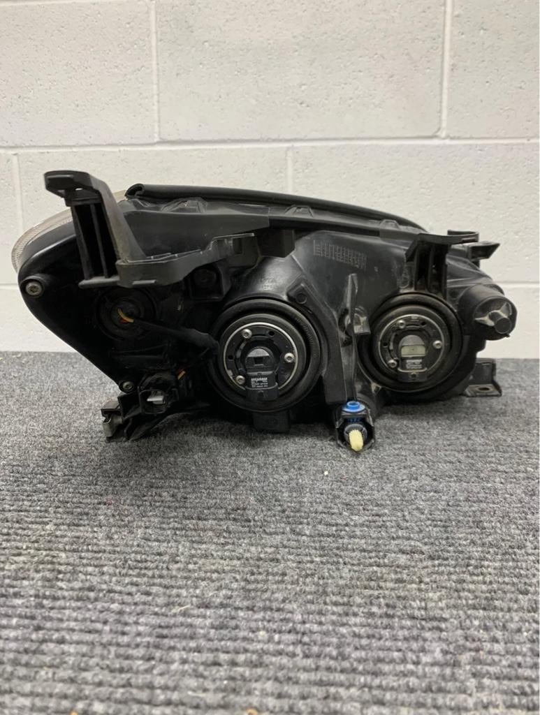 Headlight Adjustment Screw | Toyota RAV4 Forums