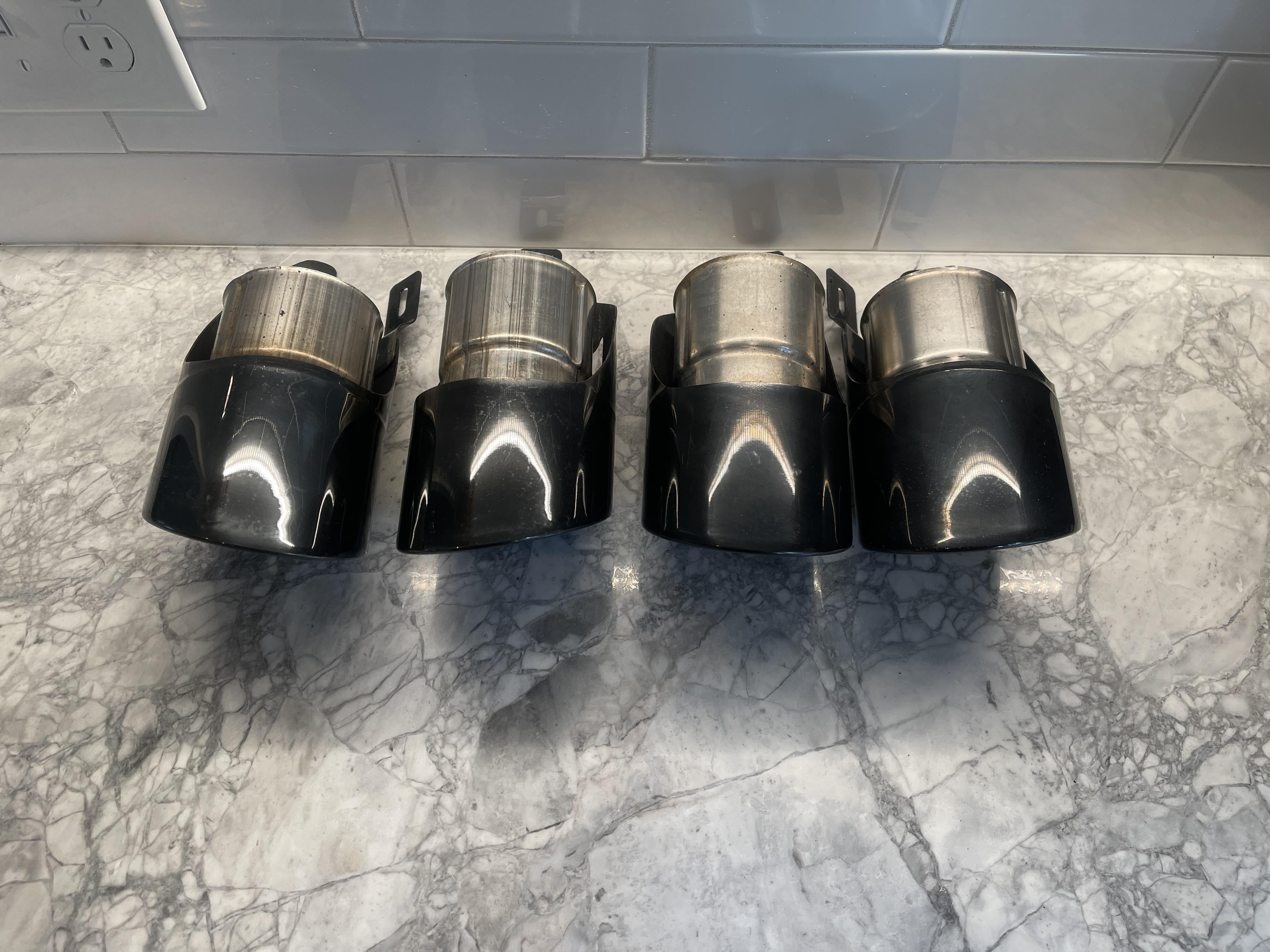 FS: OEM 95B.1 Turbo Gloss Black Sport Exhaust Tips | Porsche Macan Forum