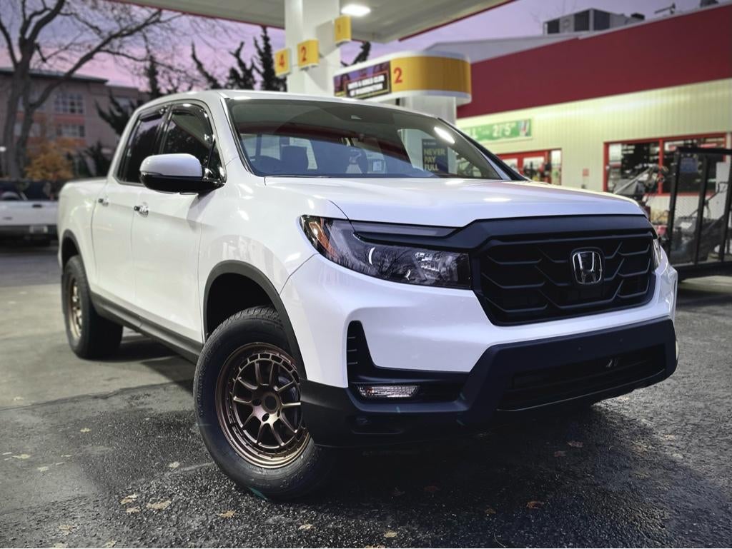 MKW Off-road M208 18x8 +30 w/ a level kit & 265s | Honda Ridgeline ...