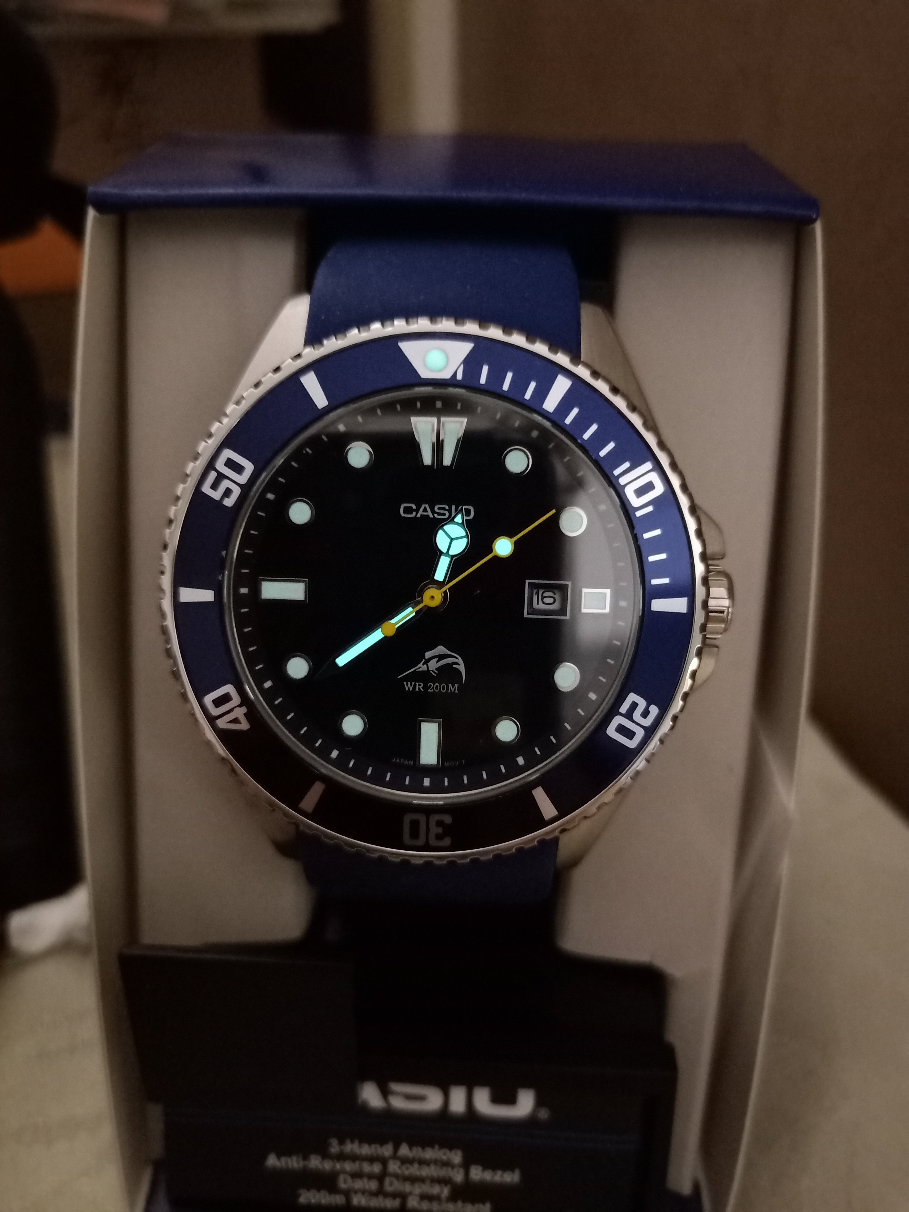 [SOLD] FS: $95 CASIO DURO MARLIN MDV-106 BLUE SAPPHIRE CRYSTAL LUMINOVA ...