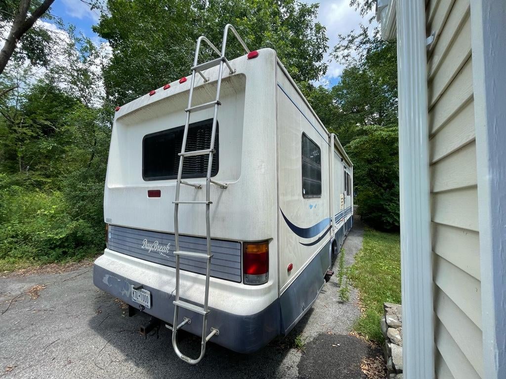 For Sale or Trade - Sold : 32’ Class A Damon Daybreak RV Runs well Ned ...