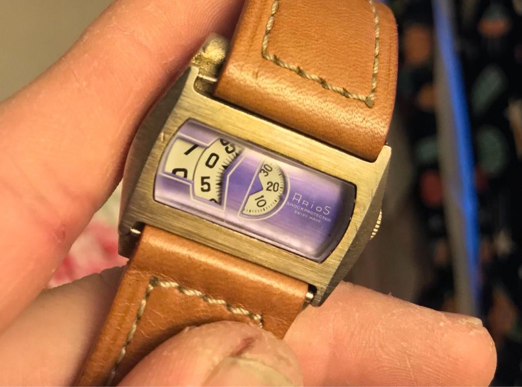 A local watch shop retired, and he offered me 10kg unfinished watches ...