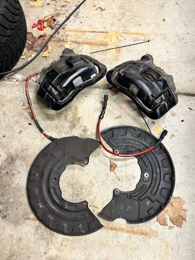 MKV R32 used front brakes | VW Vortex - Volkswagen Forum